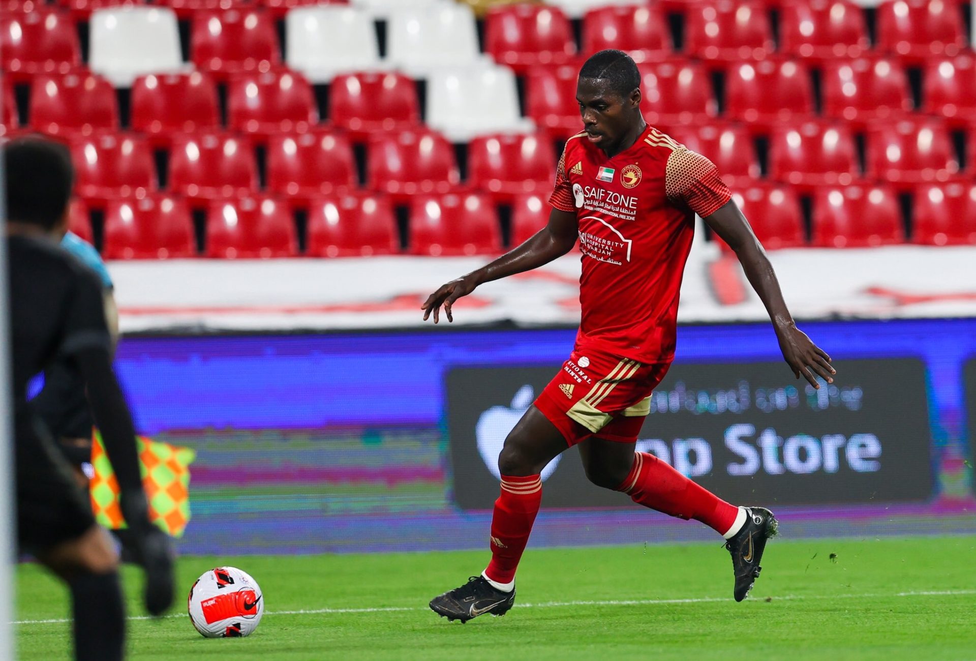 Transfert: Annoncé au Qatar Sports Club depuis le 4 septembre, Ben ...