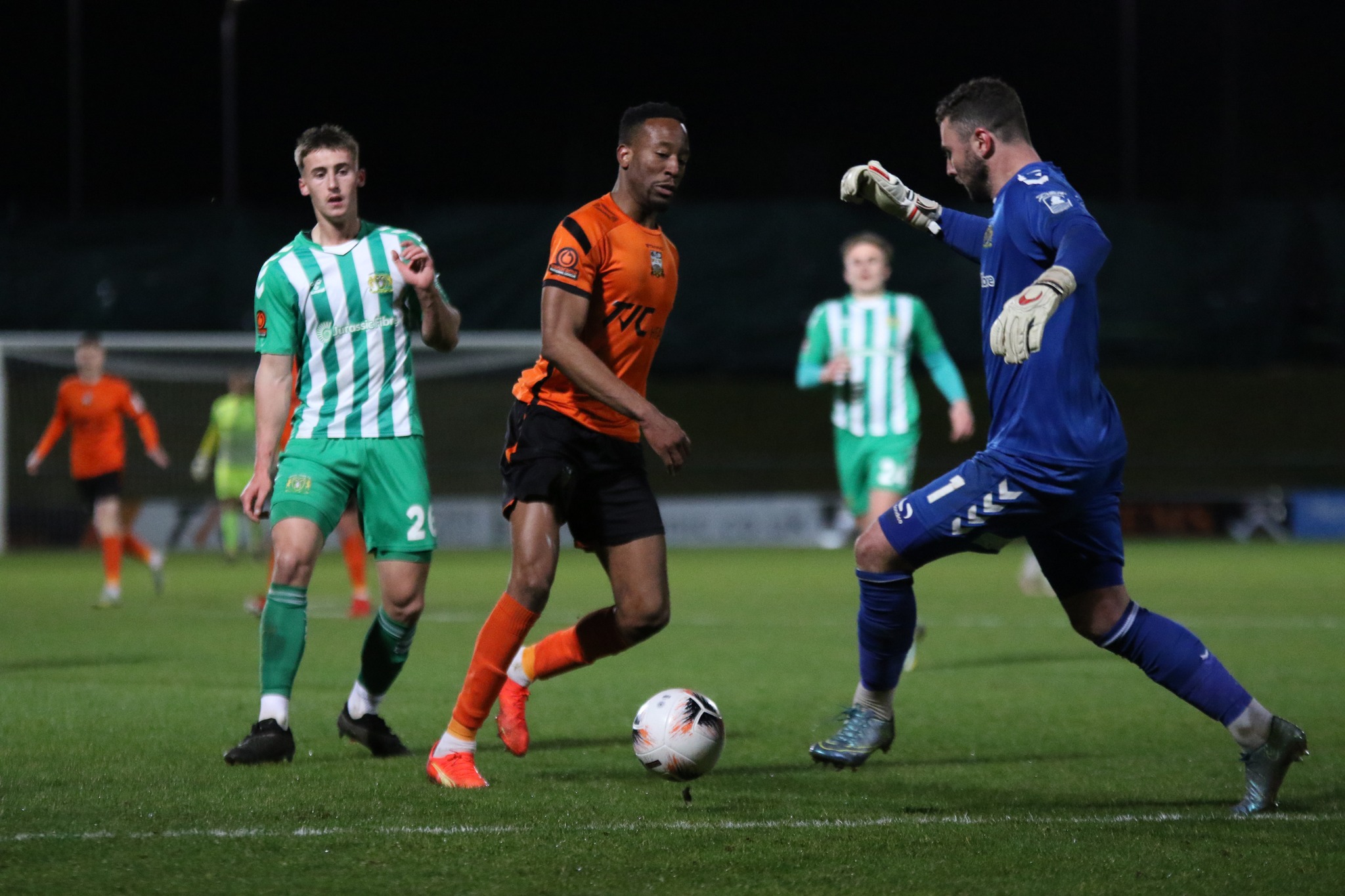 D5 Angleterre: Déjà 18 buts cette saison pour Nicke Kabamba avec Barnet ...