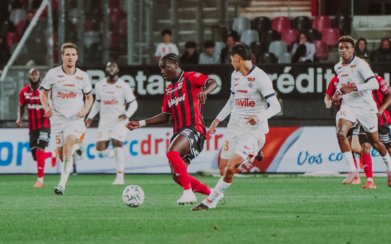D2 France: Freddy Mbemba ouvre son compteur avec Guingamp dans le ...
